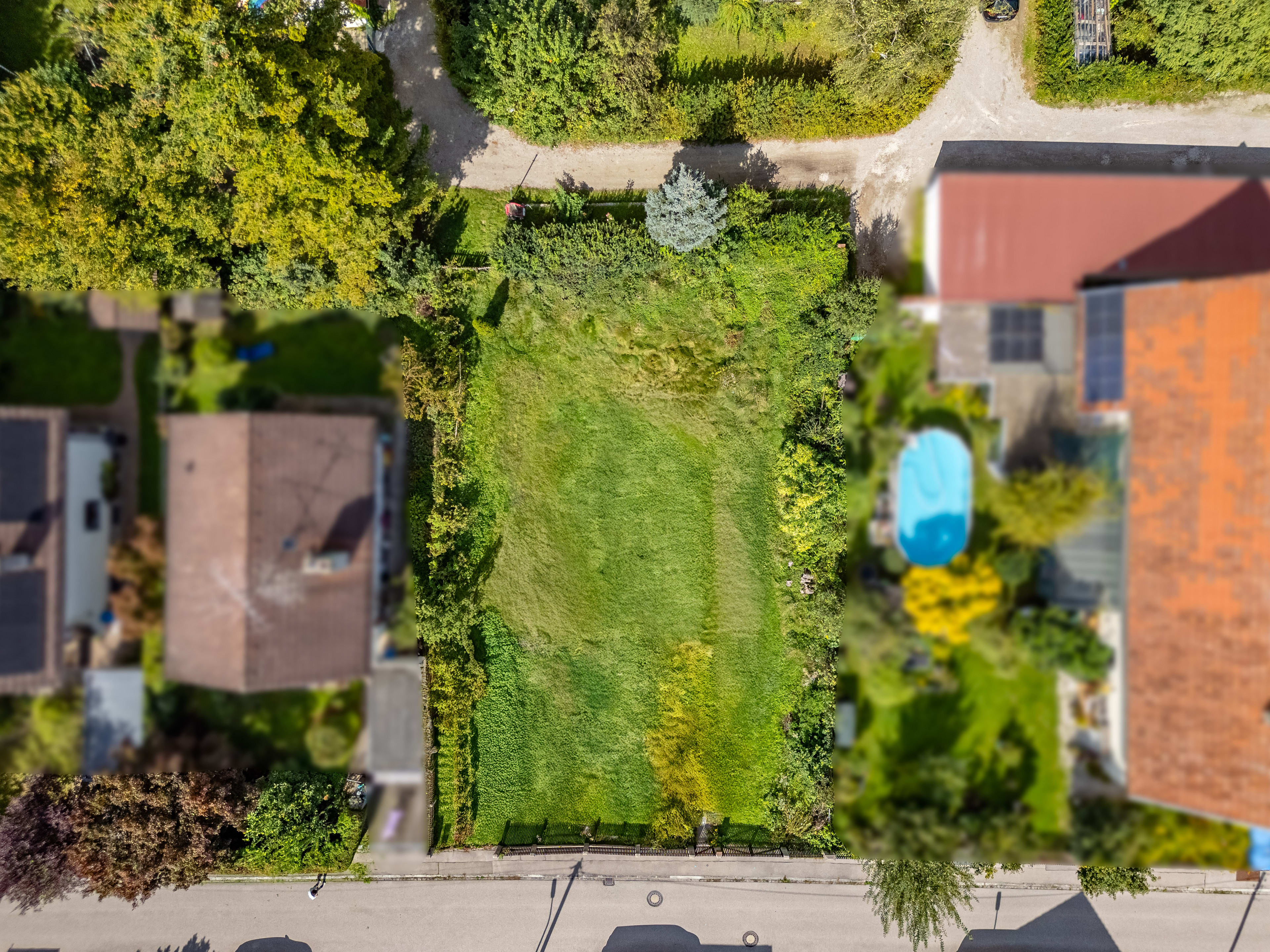 Plot of 670 m² with numerous development possibilities