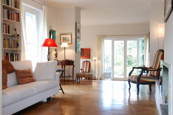 Charmante 30er-Jahre-Villa mit offenem Kamin und schönem Südwestgarten