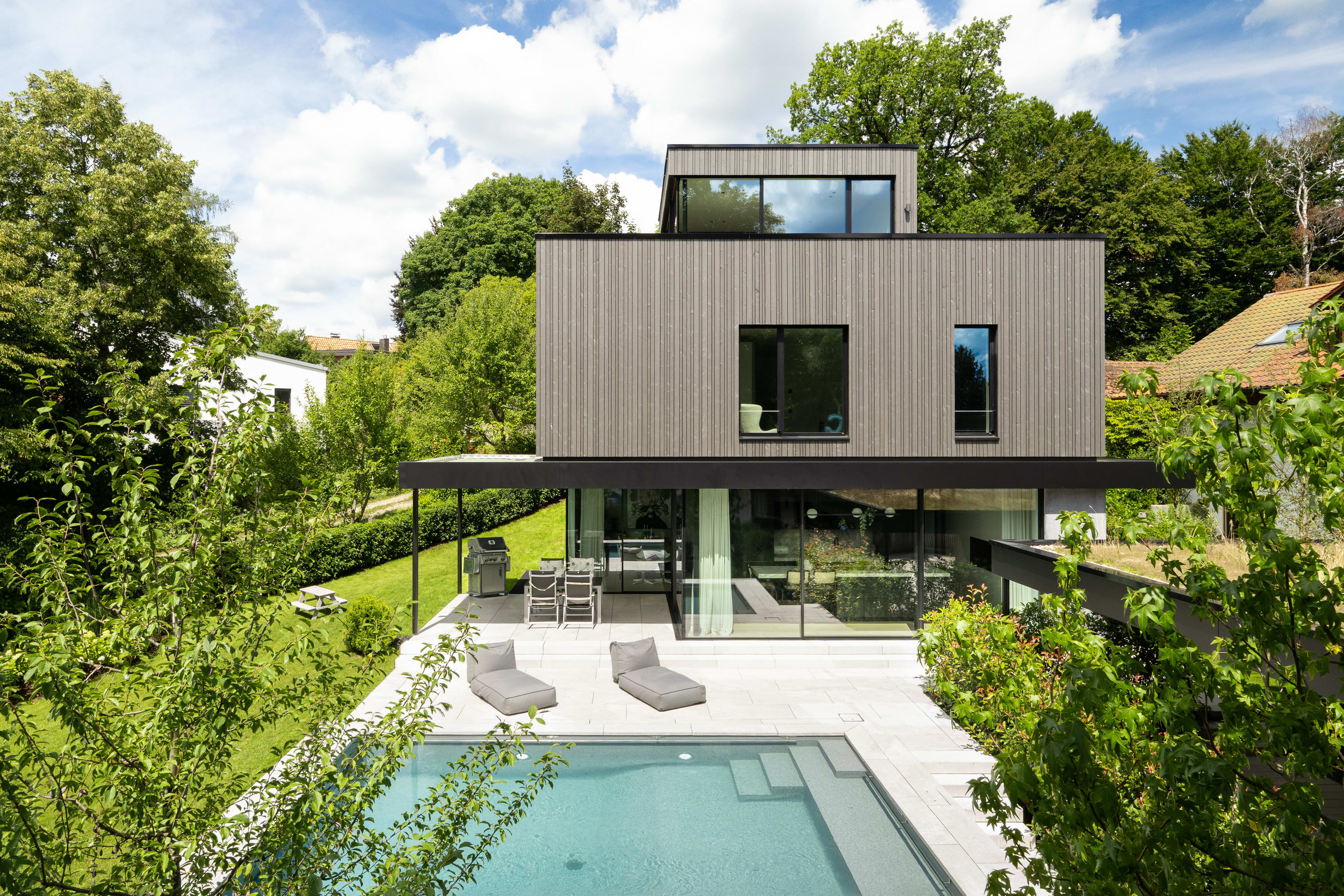 Design meets home: architect-designed villa with pool and dream views ...