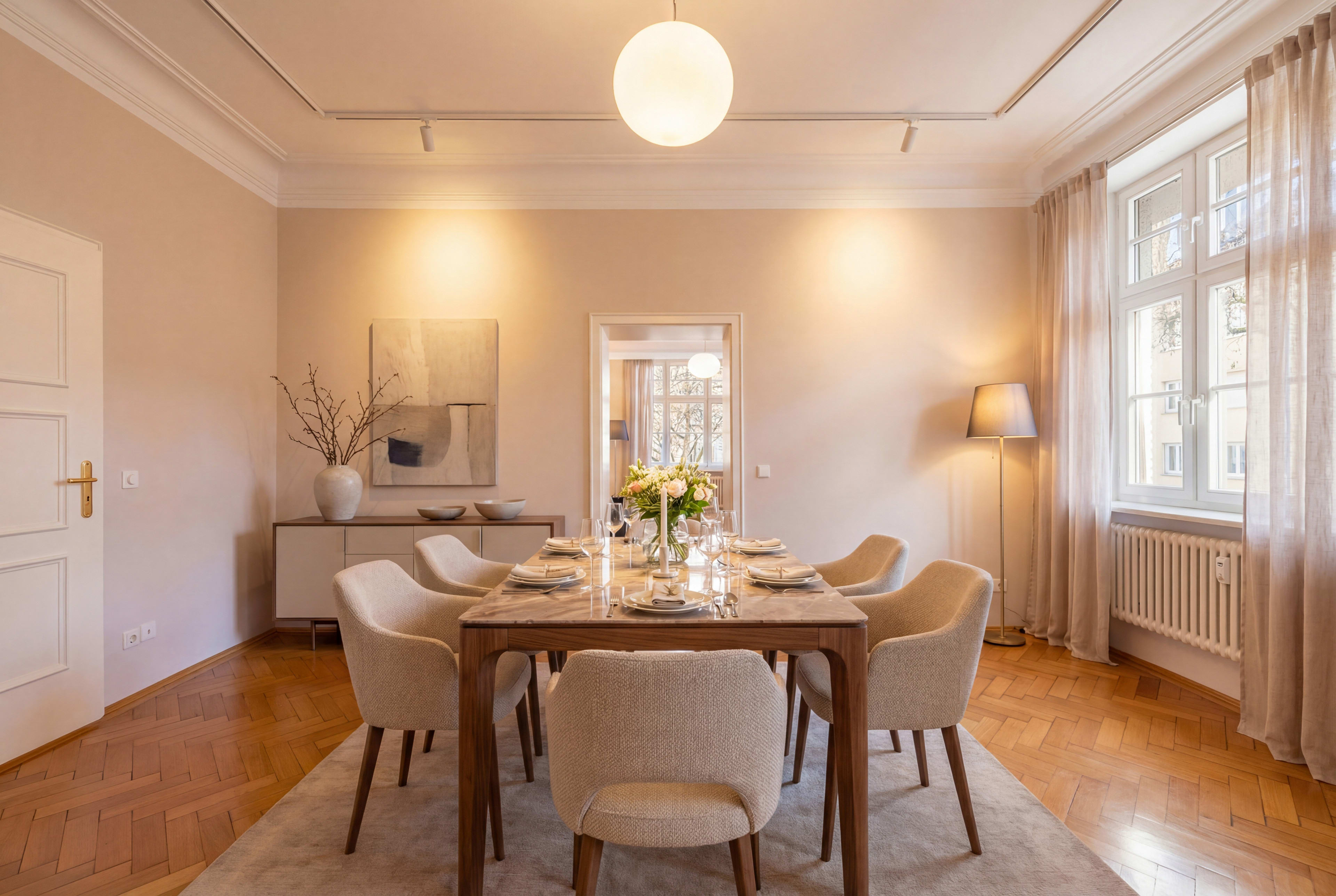 Klassik, Stil und Charme: 3-Zimmer-Altbauwohnung mit Wohlfühl-Ambiente ...