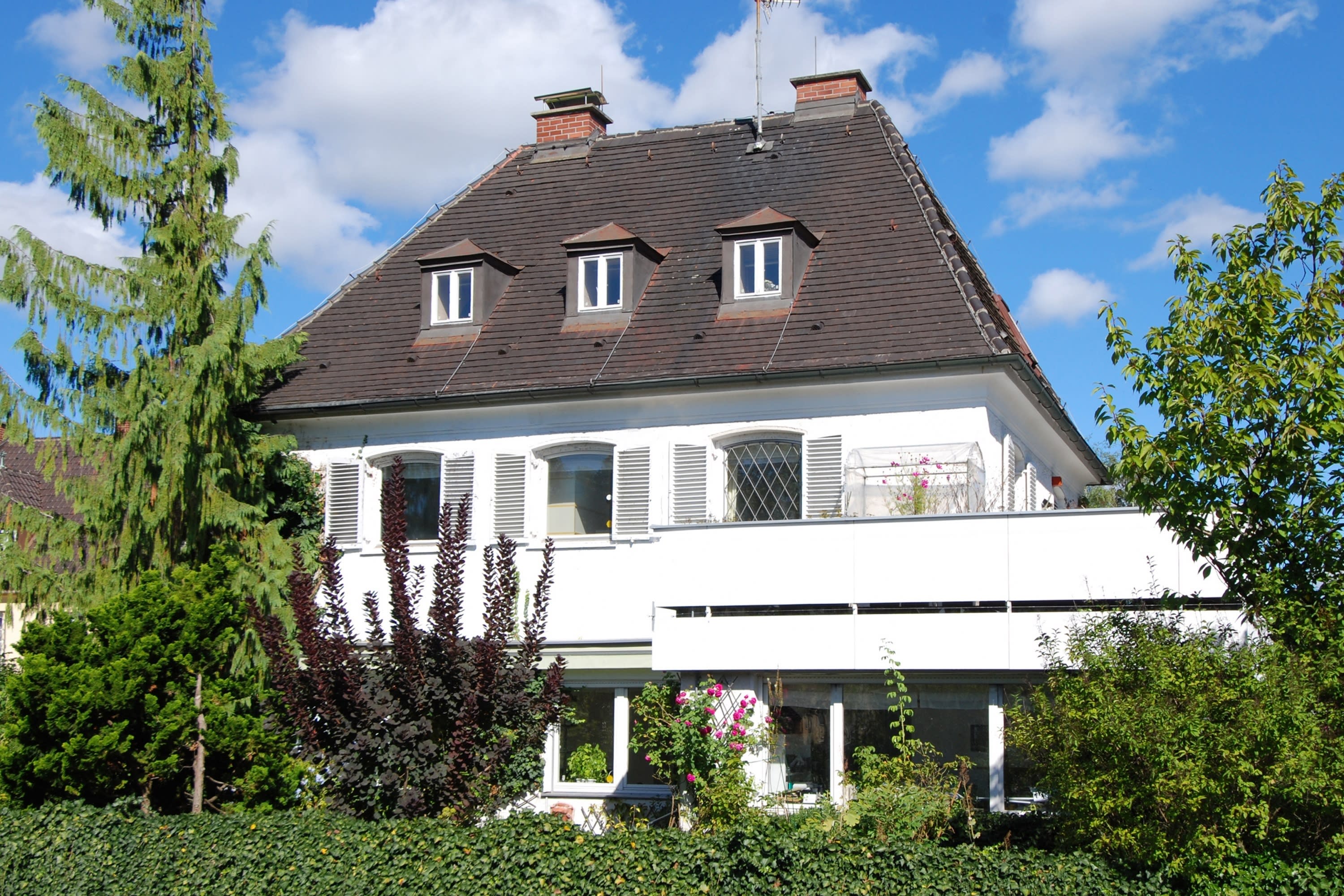 Klassische 30er-Jahre-Villa mit Altbau-Charme, offenem Kamin und ...