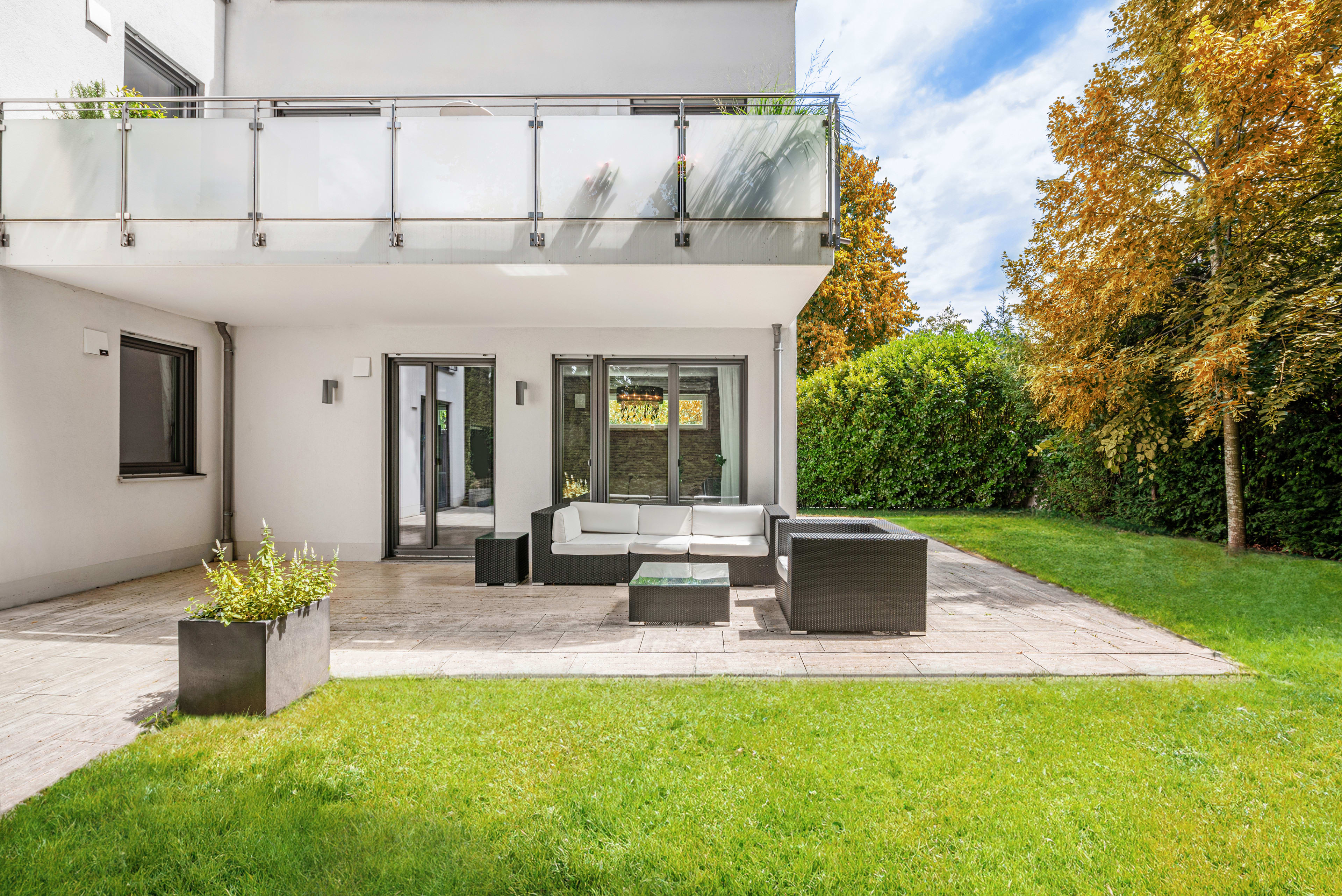 Moderne 5-Zimmer-Garten-Wohnung in exklusiver Toplage