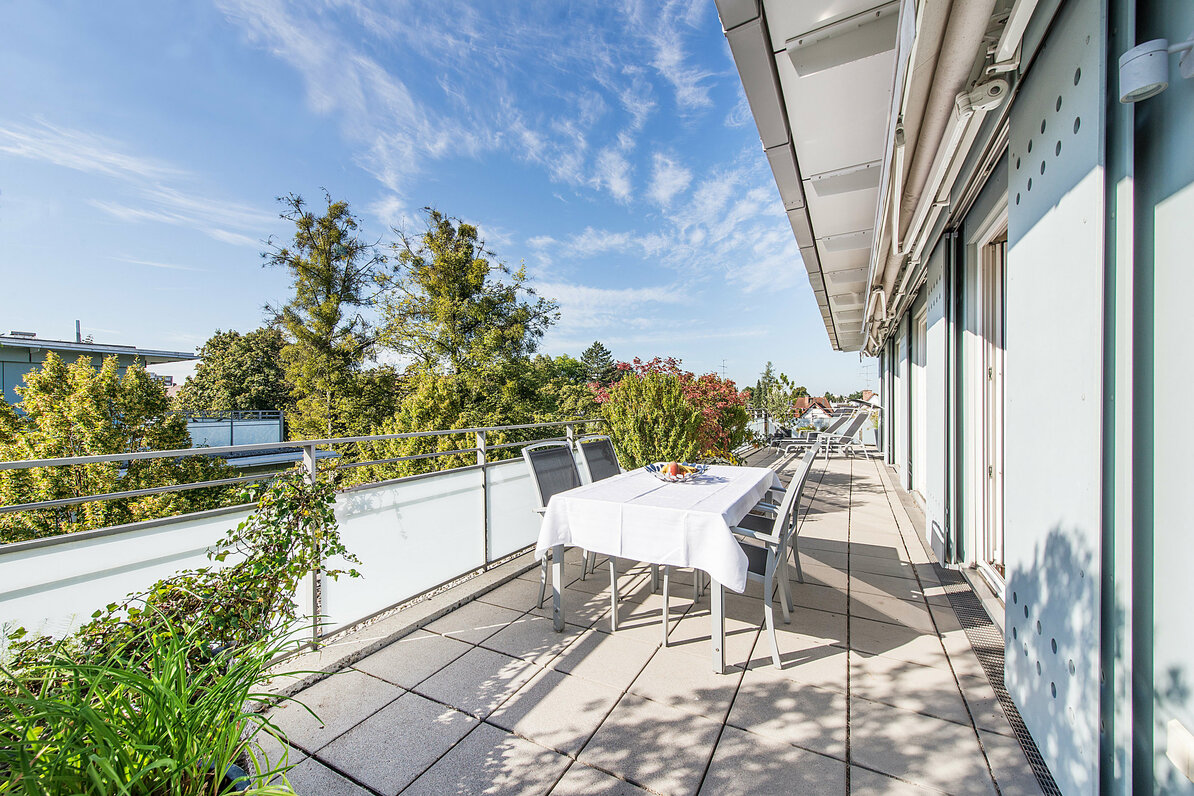 Moderne, sonnige 3-Zimmer-Penthouse-Wohnung mit 78 m² großer ... Moderne, sonnige 3-Zimmer-Penthouse-Wohnung mit 78 m² großer ...