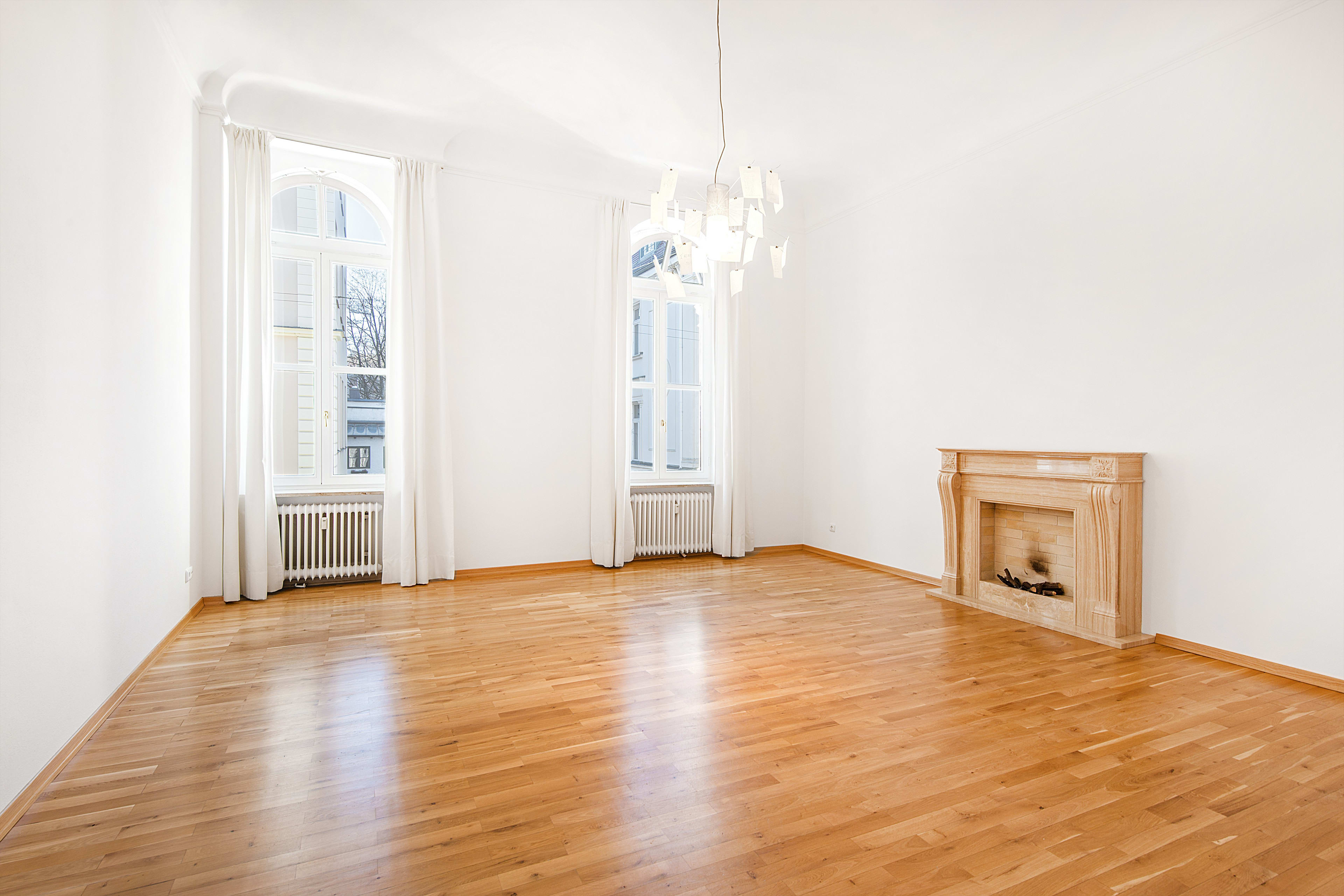 Repräsentative 2,5-Zimmer-Altbau-Wohnung in denkmalgeschütztem Anwesen ...