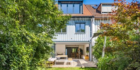 Charmante 30er-Jahre-Villa mit offenem Kamin und schönem Südwestgarten